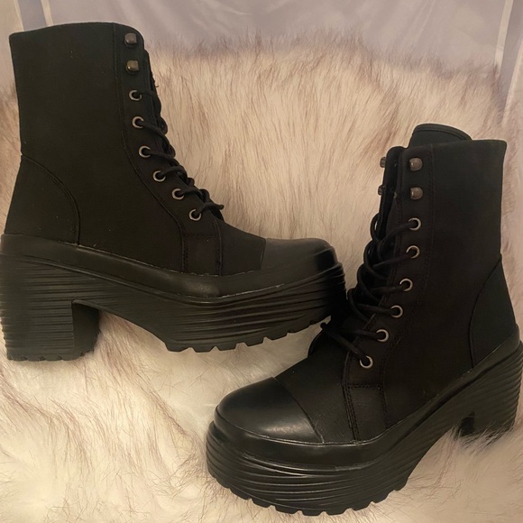 YRU | Shoes | New Yru Canvas Rubber Platform Soled Boots Style 4d Size ...